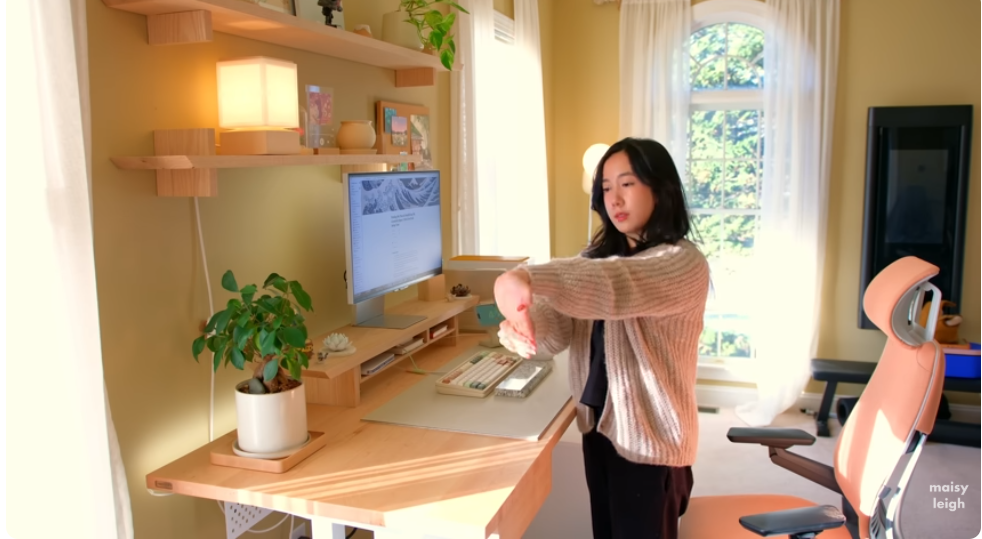 Best Ergonomic Desk Setup For Two Monitors: Pro Tips - ERGONOMIC ZONE